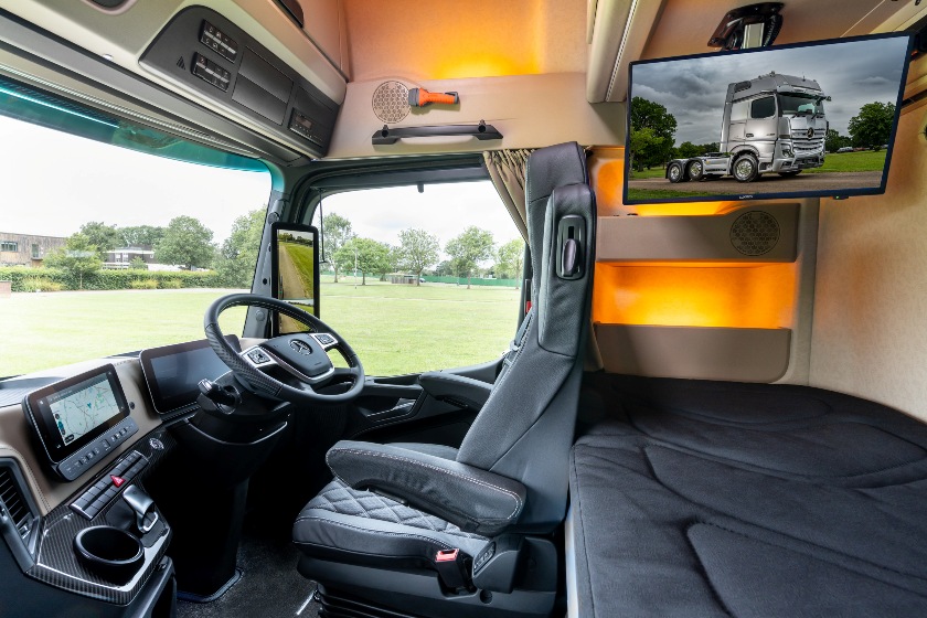 Mercedes-Benz Trucks reaches for the stars with exceptional Actros L ...